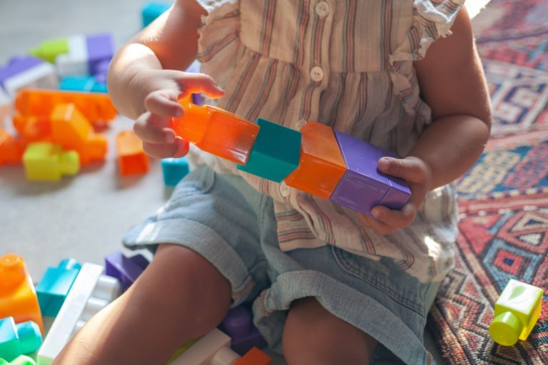 How To Promote Independence In A Child (In Early Childhood) - Joanna Bel